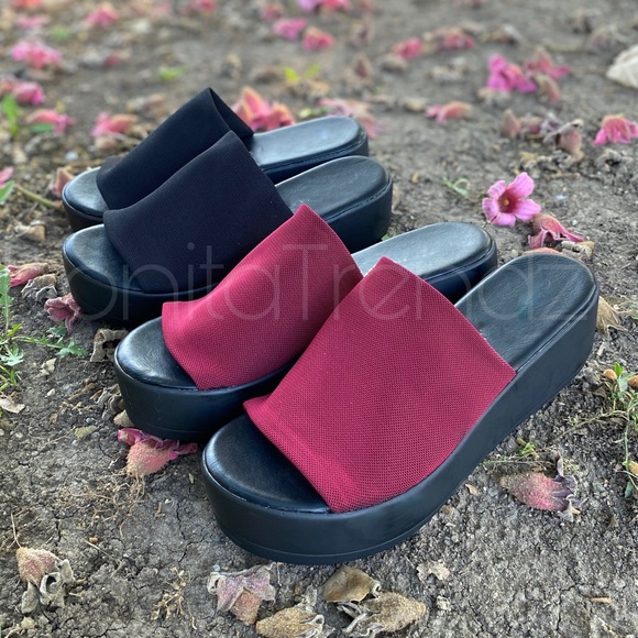 Bonita_Trendz | Shoes | Burgundy Fabric Slip On Platform Slides | Poshmark